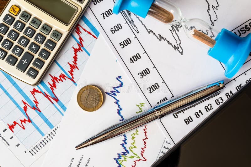 Clock Month Graph Chart Stock Photos - Free & Royalty-Free Stock Photos ...