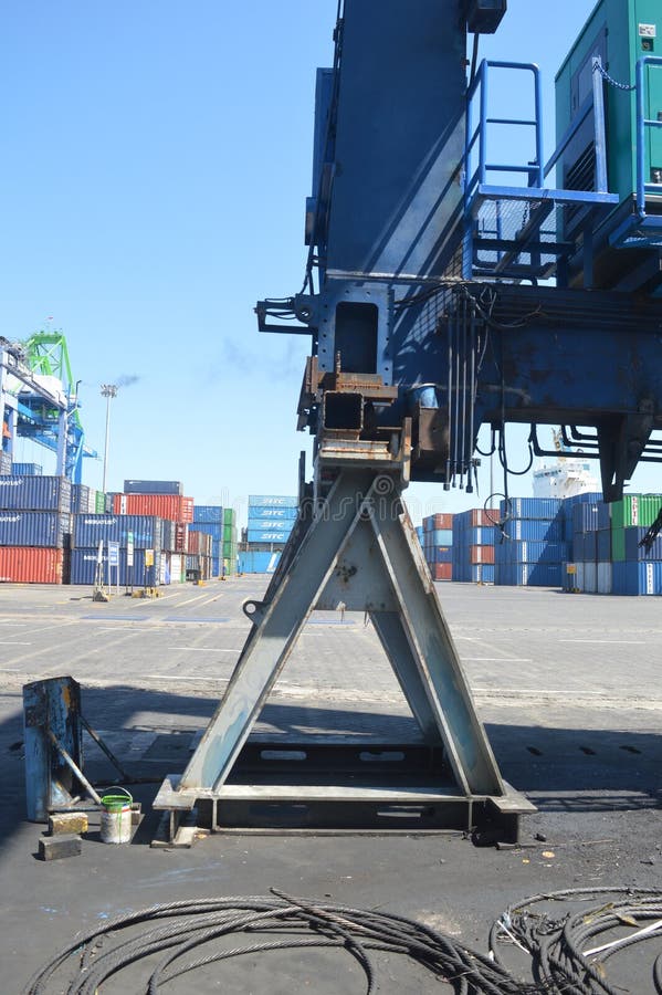 Work Gantry System Rangka Baja Stock Image - Image of mast, wall: 223655743