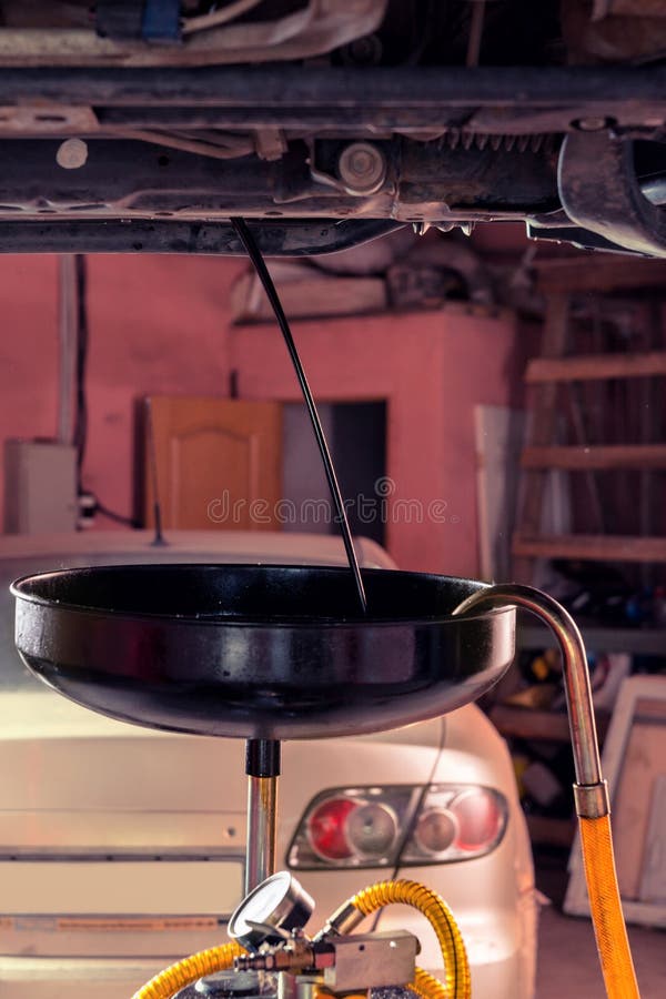 Work Tools and Equipment for Changing Motor Oil in Automobile En Stock ...