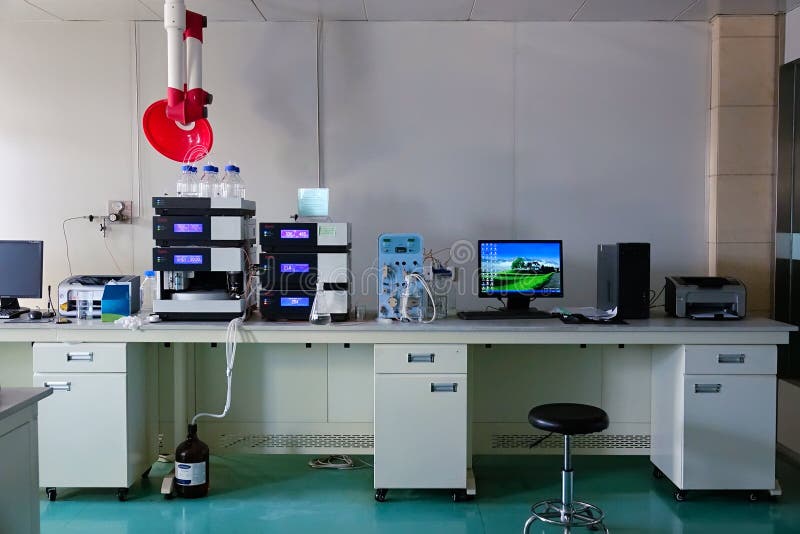 Workbench editorial image. Image of tables, station - 106302640