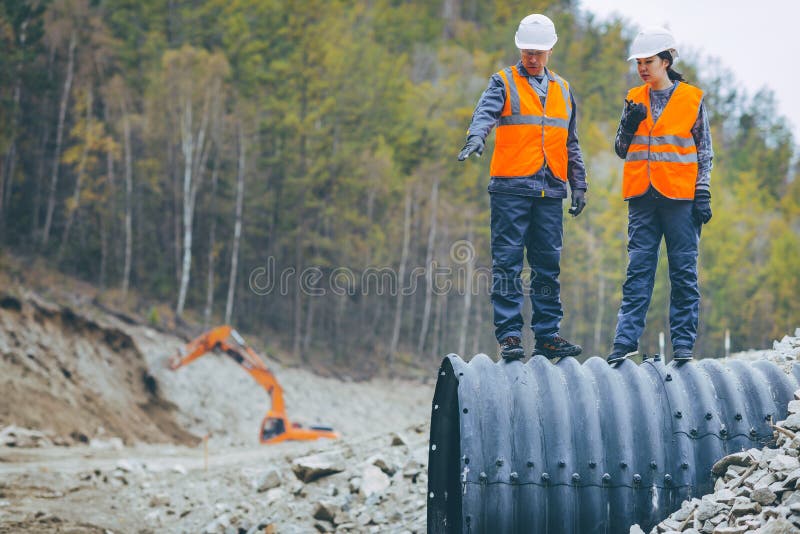 Worker construction build stock photo. Image of people - 100885874
