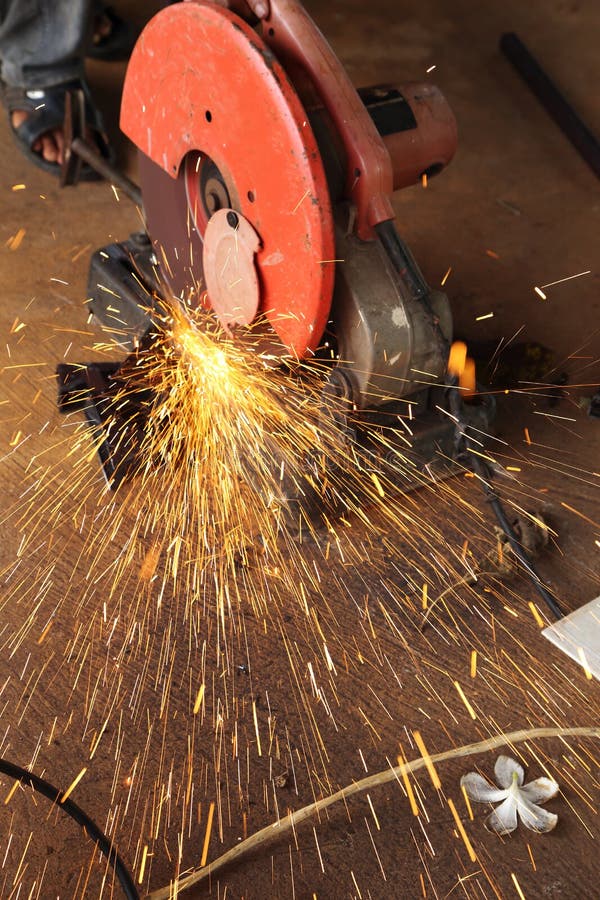 Worker Cutting Metal and Spark Stock Image - Image of cutting, mill ...