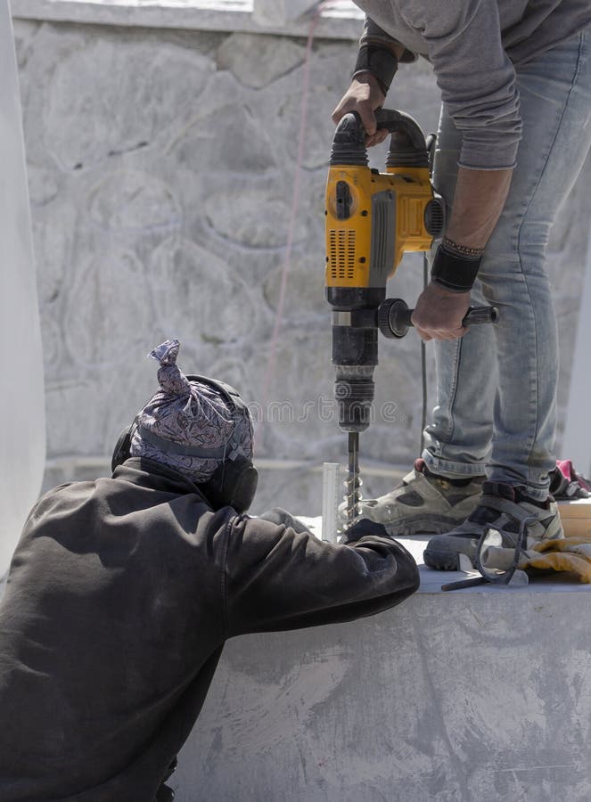 Worker Cutting Stone with Grinder Stock Photo - Image of architecture ...