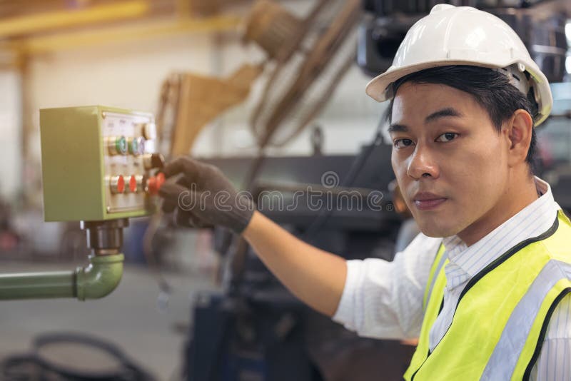 Worker, Man Quality Control, Maintenance, Check in Factory, Warehouse ...