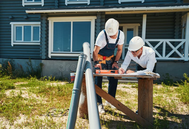A carpenter s level stock photo. Image of balance, builder - 1492948