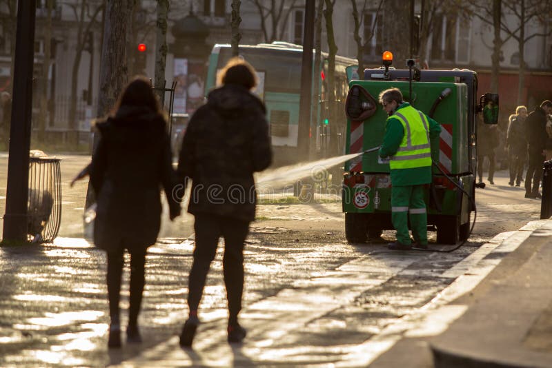 Worker removing garbage editorial photo. Image of heavy - 99912346
