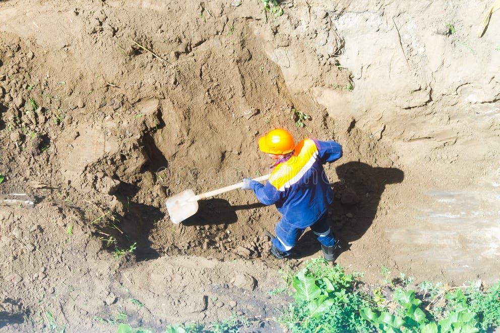 Worker in uniform editorial photo. Image of outside - 162796096