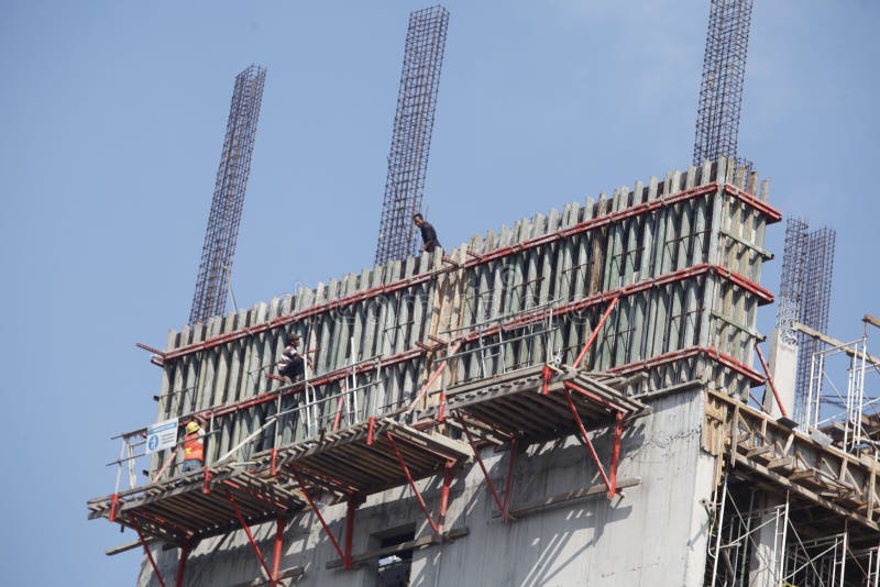 Worker editorial photo. Image of workers, buildings, solo - 40914111