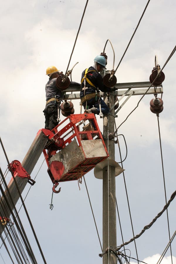 Worker editorial stock image. Image of machine, screenshot - 239677704