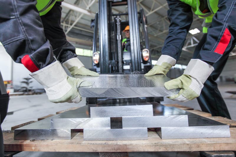 Workers CNC machine shop stock photo. Image of aluminium - 143513666