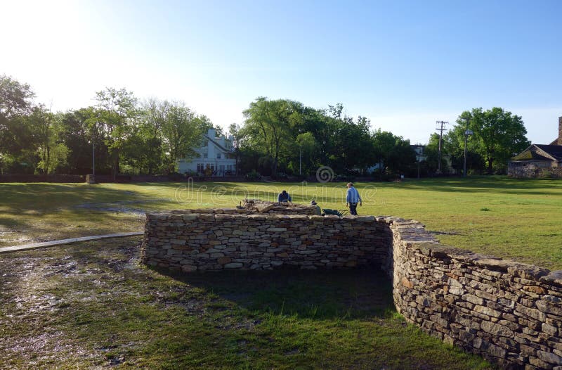 Workers Deconstructing the Walking Wall Editorial Photography - Image ...
