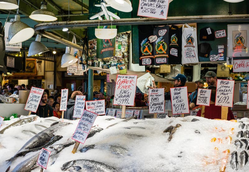 Workers at Pike Place Fish Market Throwing Fish Editorial Photo - Image ...