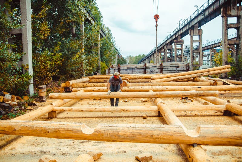 Workers Build a House of Logs Stock Image - Image of cottage, detail ...
