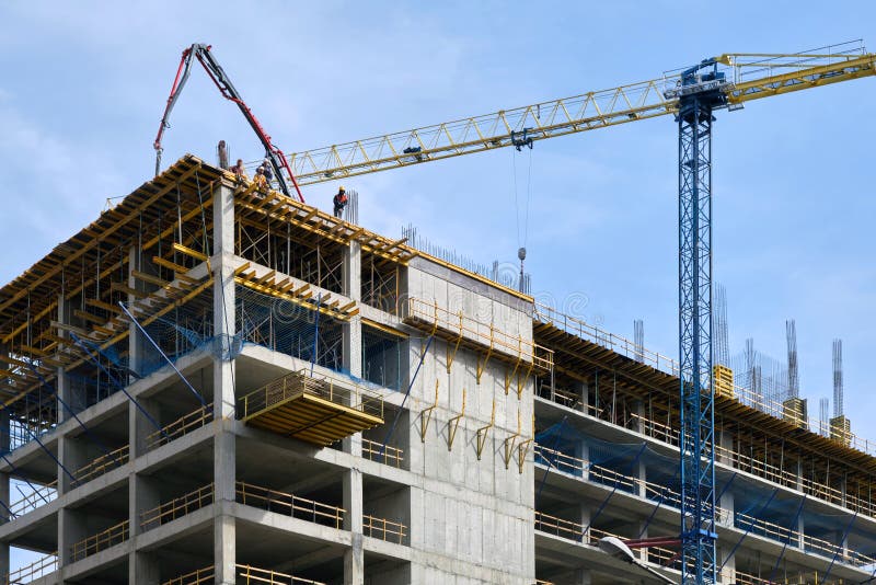Workers are Waiting on the Roof of a New Batch of Concrete Stock Image ...