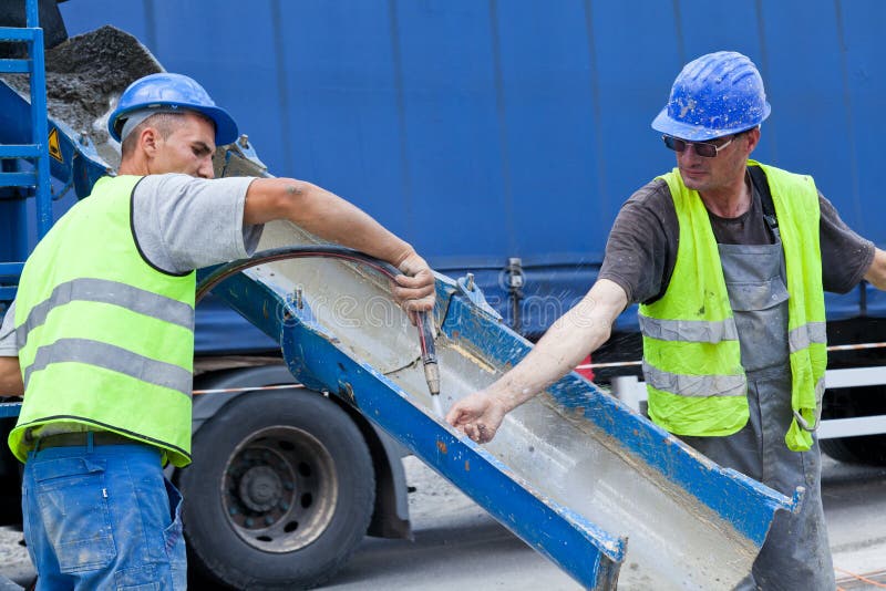 Workers washing editorial image. Image of repair, economy - 55278655