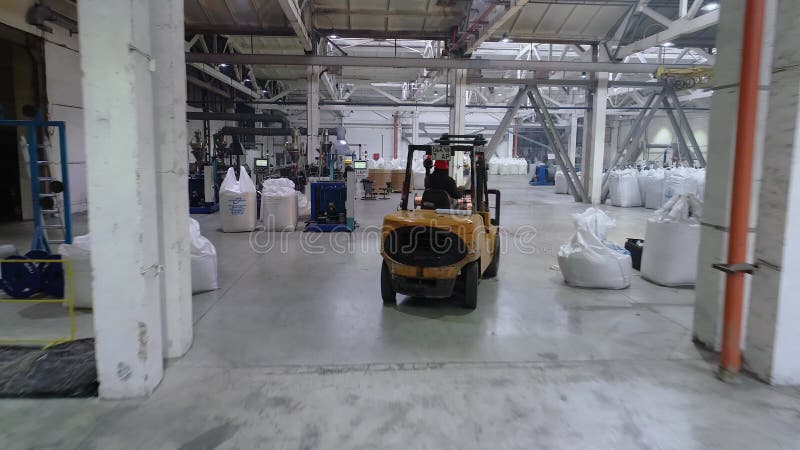 Workflow in a Warehouse, Active Work in a Warehouse, Forklifts in a ...