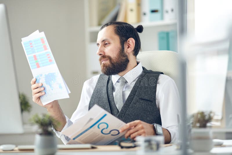 Working with Analytics in Office Stock Image - Image of manager, office ...
