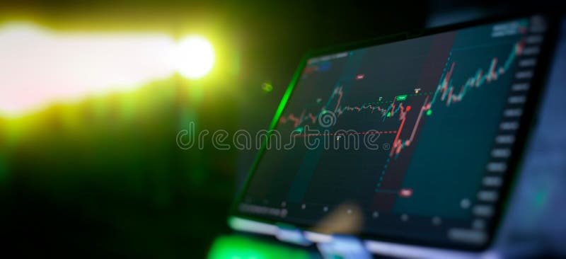 Working As an Online Trading Broker from Home. Internet Work ...