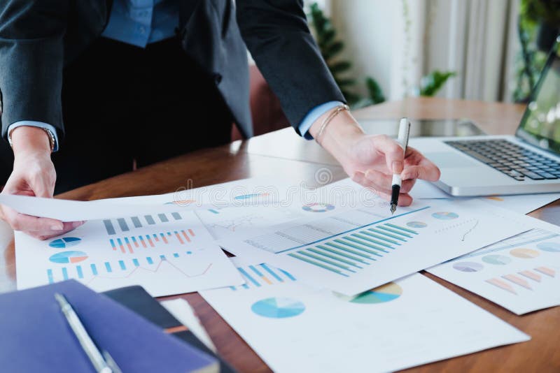 Working Business People Analyse High Performance Marketing Data. Stock ...