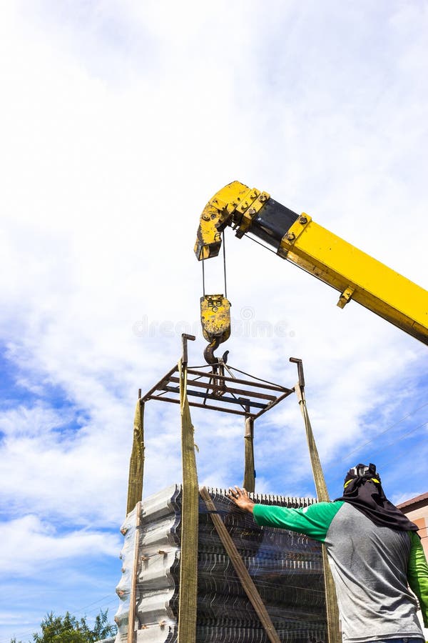 Working crane editorial photography. Image of person - 94349732