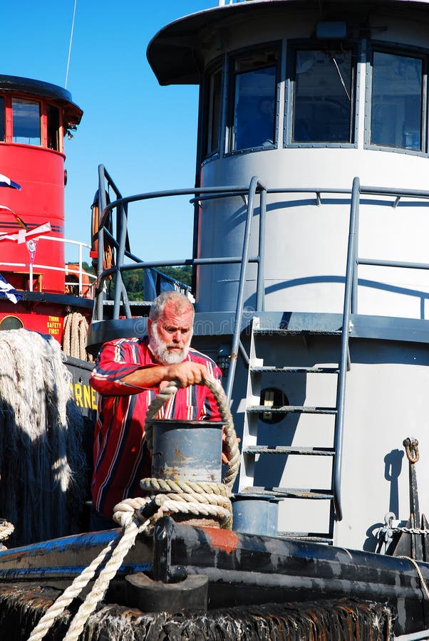 Working on the Docks editorial photo. Image of history - 92270951