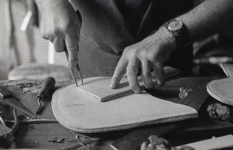 Working Hands Shaping Leather Stock Photo - Image of hands, saddle ...