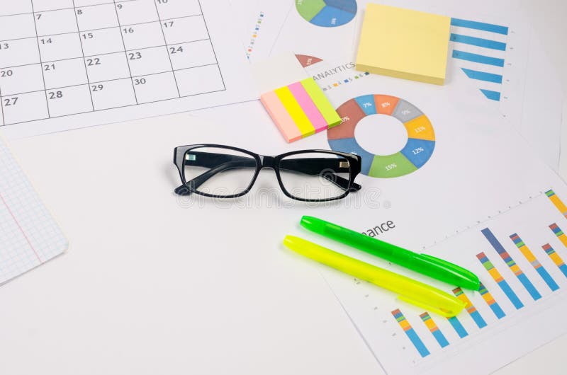 Working Set for Analyzing Statistics. Charts and Graph with Financial ...