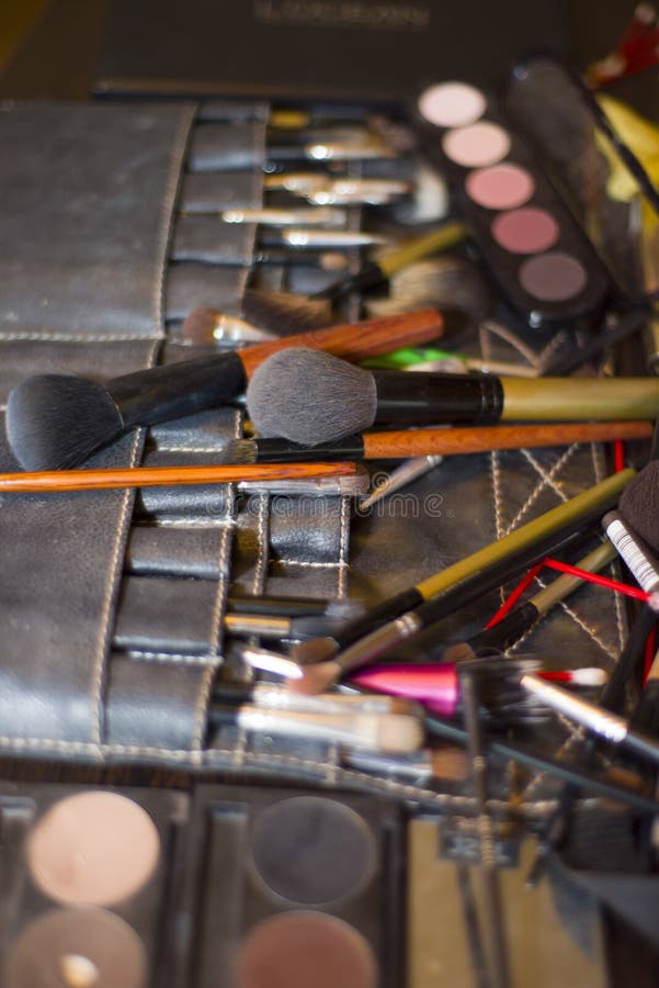 Working Tool Make-up Artist Stock Image - Image of hair, models: 66493617