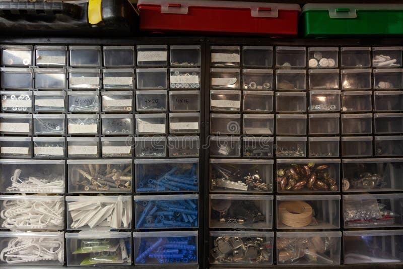 Workplace in the Workshop: Boxes for Small Things with Screws, Nuts and ...