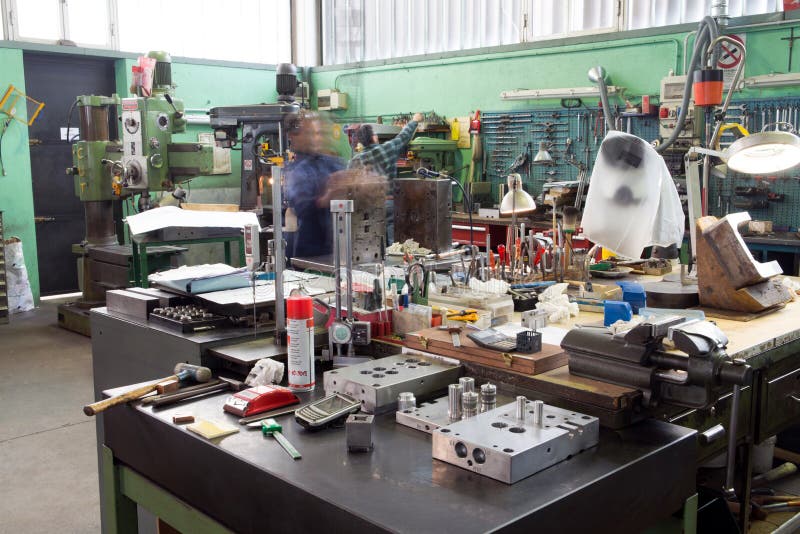 Workshop - Manufacturing Molds Stock Image - Image of iron, hydraulic ...