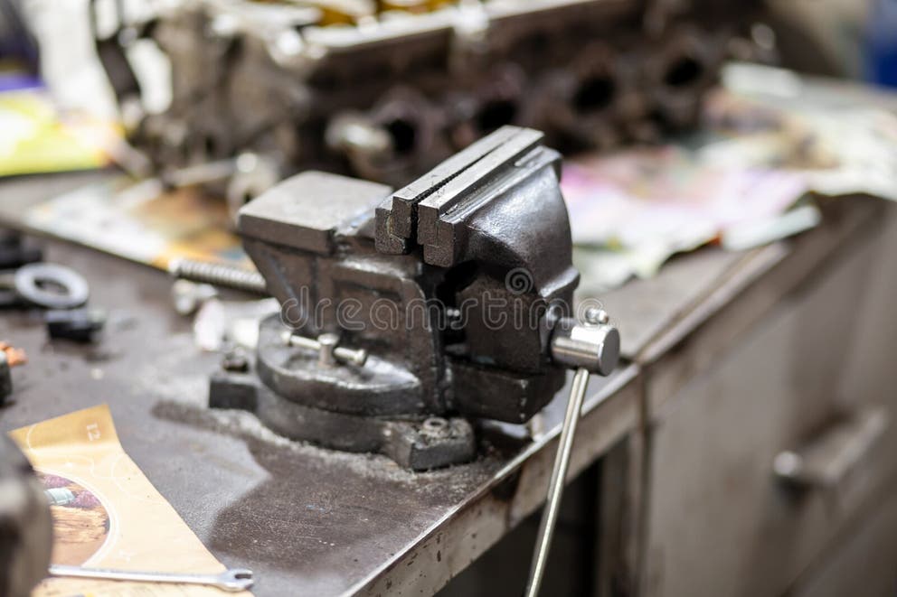 Workshop Tool for Clamping and Securing Objects during Metalworking ...