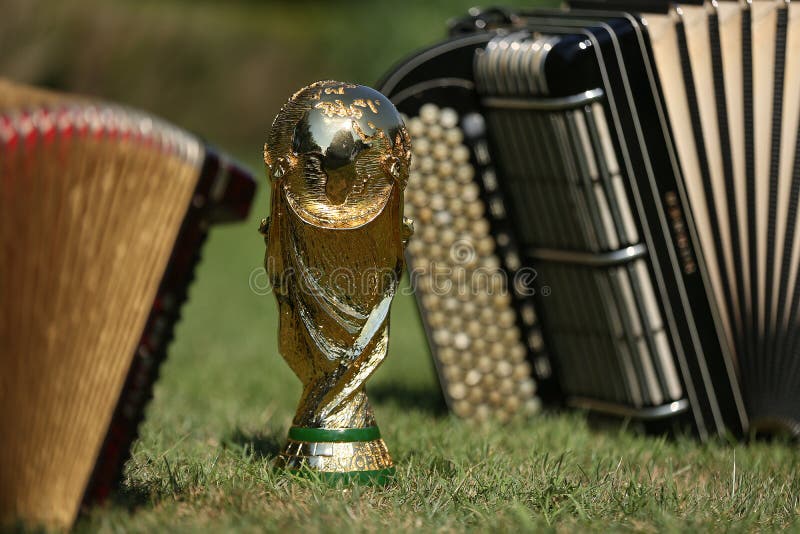 World cup trophy and bayan editorial stock image. Image of flag - 95071574