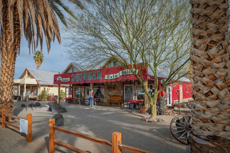 World Famous Crowbar Cafe and Saloon in Shoshone Nevada Editorial Stock ...