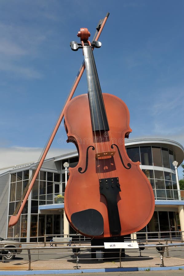 The World s largest fiddle editorial stock photo. Image of statue ...