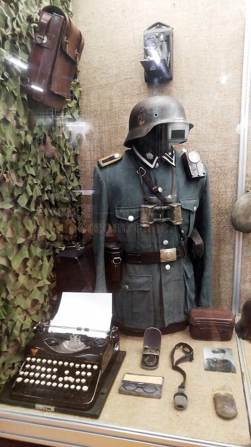 World War II uniform editorial image. Image of weapons - 254231080