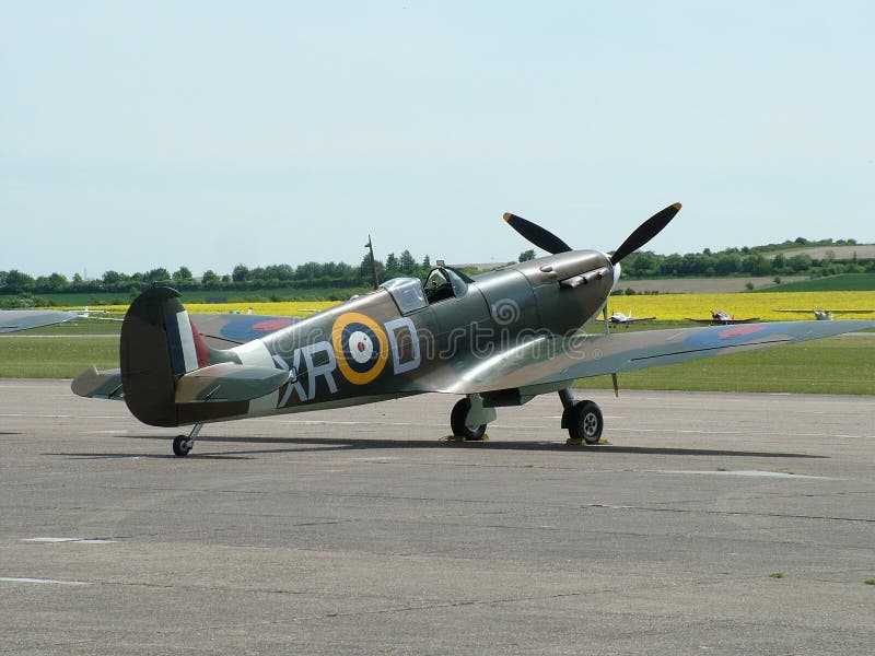 Spitfire aircraft stock image. Image of airplane, plane - 33813523