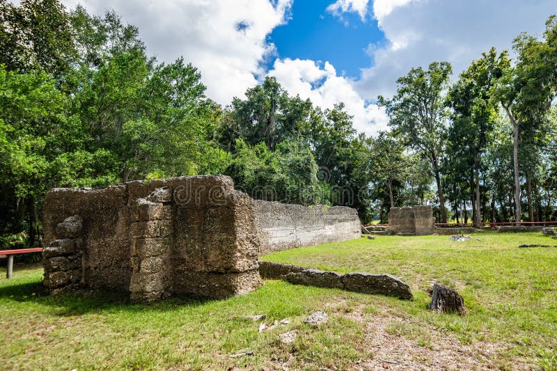 Wormsloe Tabby Ruuns at the Wormsloe State Historic Site in Savannah ...