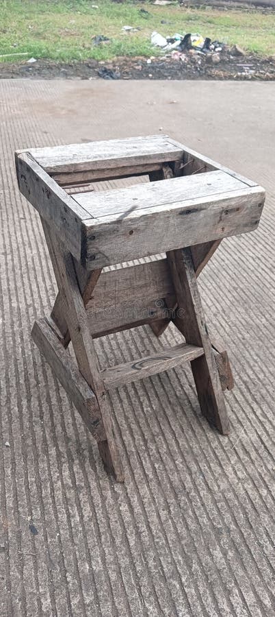 Worn Out Chairs from Pallets Stock Photo - Image of flooring, sitting ...