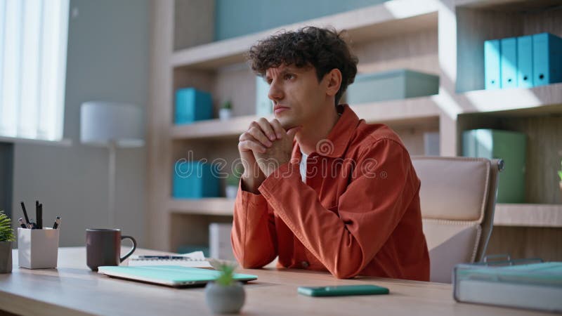 Worried Employee Thinking Problem Feeling Work Crisis at Workplace ...