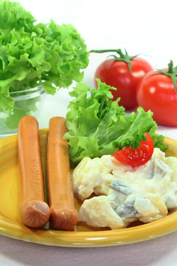 Duitse worsten, worstje stock afbeelding. Image of worst - 18155515