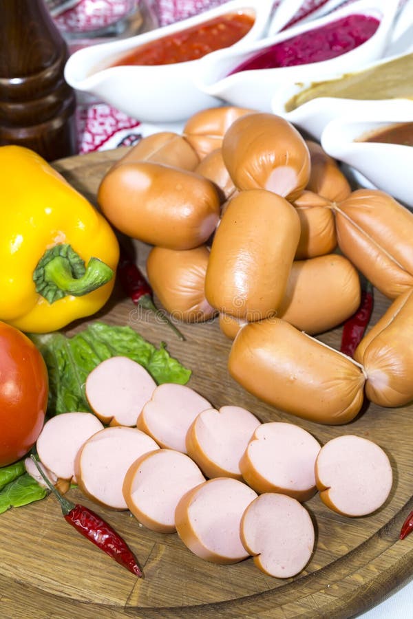 Worstjes stock afbeelding. Image of diëet, rundvlees - 39864639
