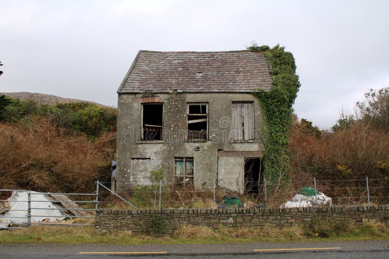Wreck of an old house stock photo. Image of real, haunted - 92040510