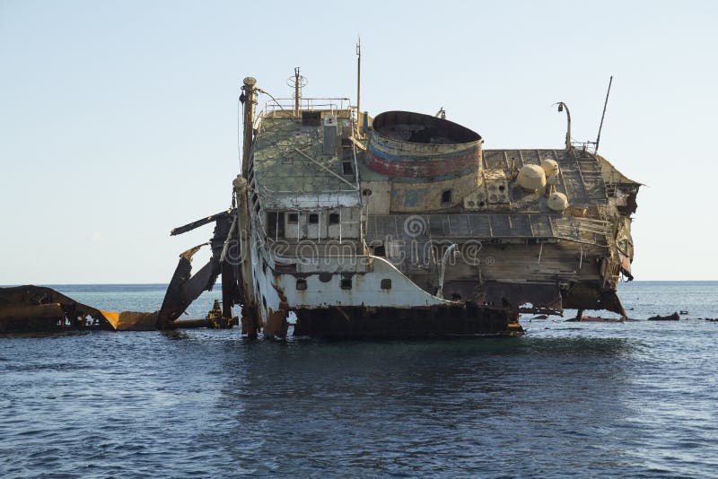 Wreck in the Red Sea stock image. Image of edgewise, ruination - 49318955