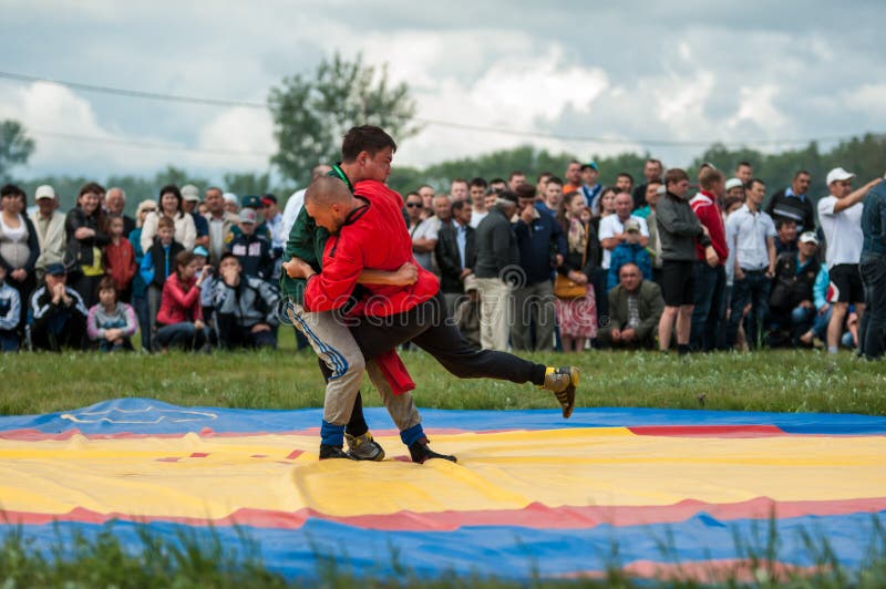 Wringen Auf Gurten Oder Koresh Redaktionelles Stockfoto - Bild von ...