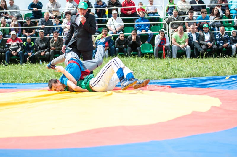 Wringen Auf Gurten Oder Koresh Redaktionelles Bild - Bild von ...