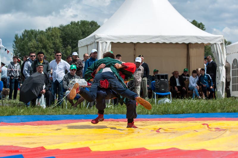 Wringen Beim Sabantuy Festival Oder Dem Koresh Redaktionelles Stockfoto ...