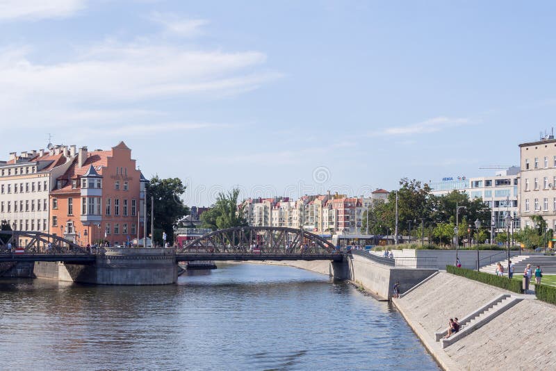 Bridge Over River Oder in Wroclaw, Poland in Summer Editorial Stock ...