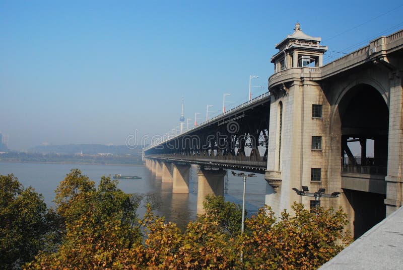 Wuhan Yangtze river bridge editorial photography. Image of province ...