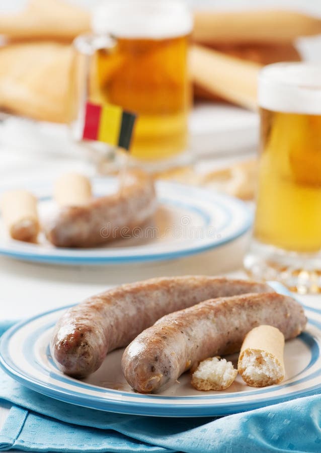 Wurst und Bier stockfoto. Bild von haufen, eingefroren - 8480564