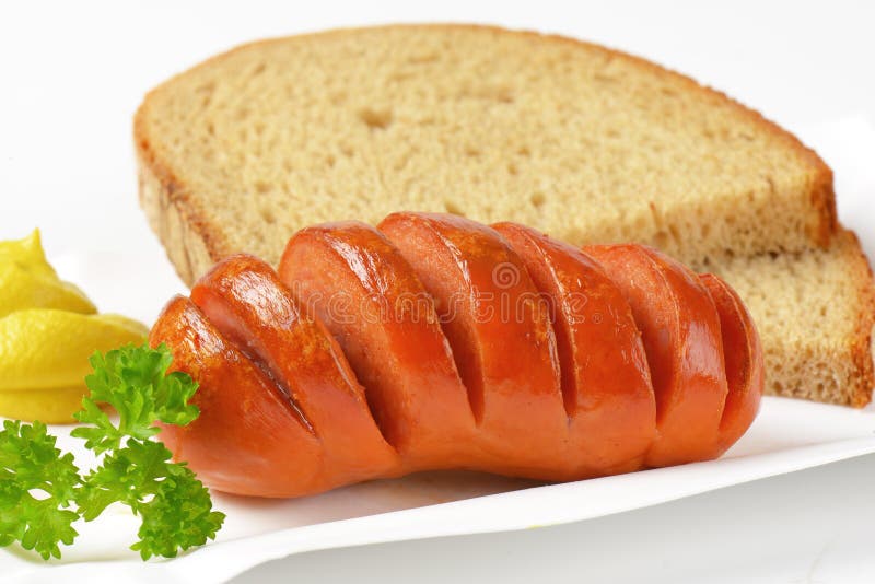Wurst und Brot stockbild. Bild von gekocht, grün, fleisch - 59724879